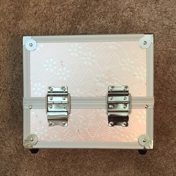 Caboodle makeup kit - tewstags
